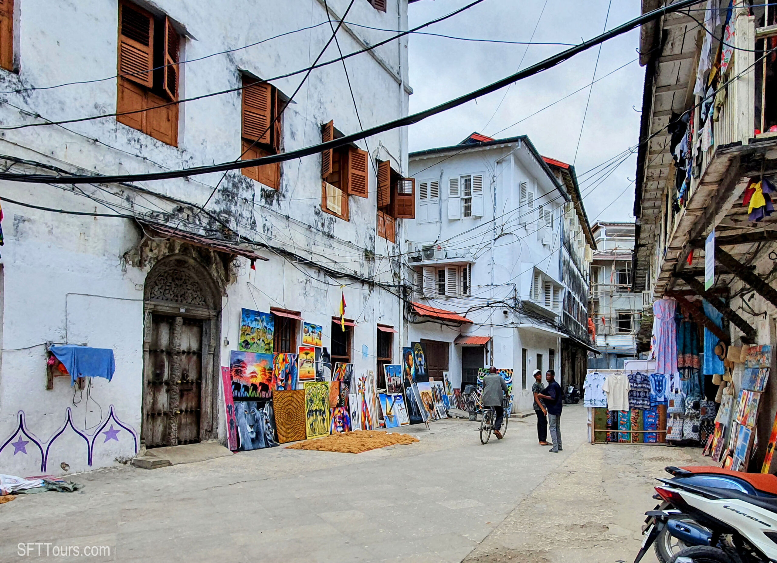 Affordable Tanzania trip for women - Safari and Zanzibar